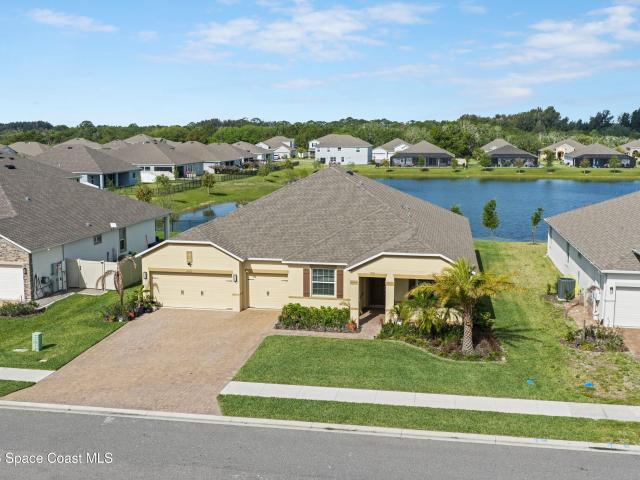 6185 Moonrise Dr, Merritt Island, FL 32953 | MLS #1074 | Compass