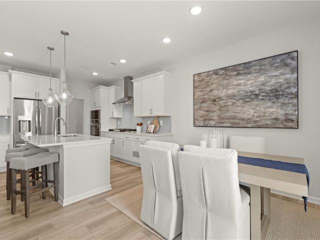 6185 Molo Lane 664
