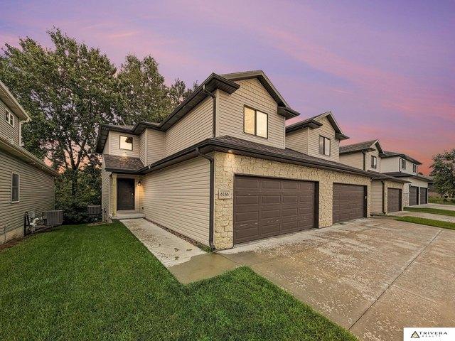 6186 Franciscan Dr, Lincoln, NE 68526