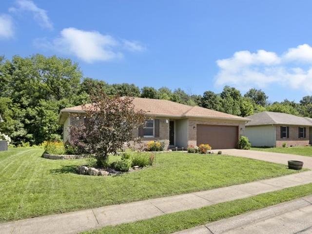 6188 Yosemite Dr, Newburgh, IN 47630