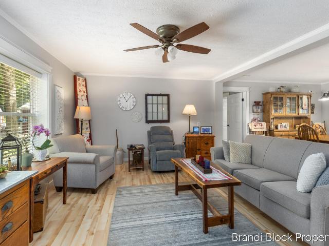 6189 Tanglewood Drive