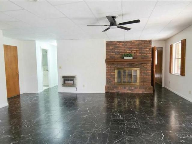 6180 Elliot Family Parkway