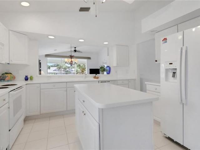 6180 Reserve Cir Apt 203, Naples, FL 34119