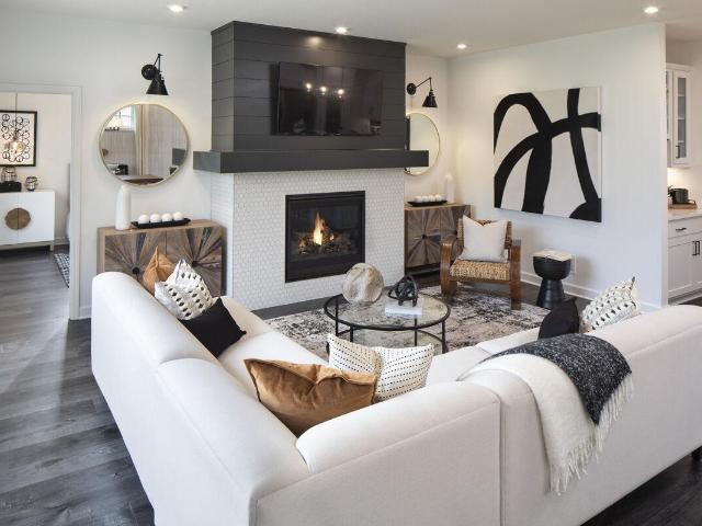 6180 th Street N