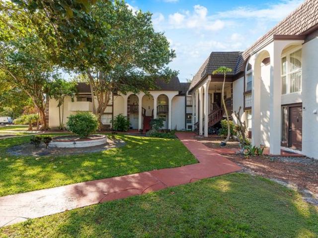 6181 NW 57th St Apt 107, Tamarac, FL 33319