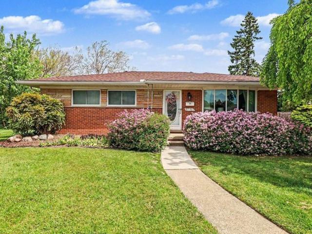 6181 N Bankle Ct, Dearborn Heights, MI 48127