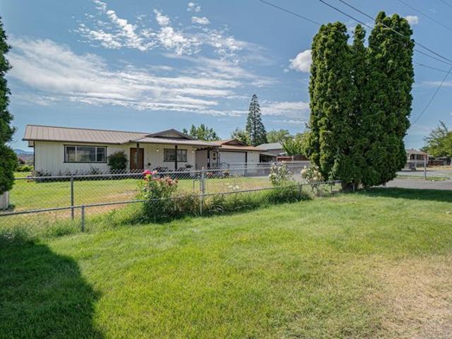 6181 Thistle Ln, Central Point, OR 97502