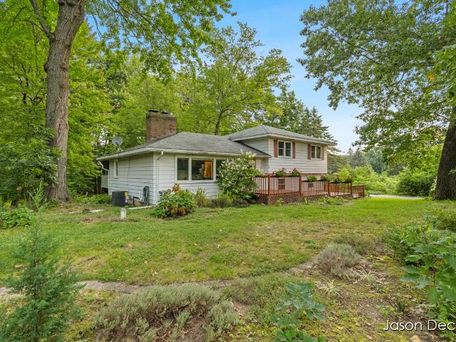 6181 10 Mile Road