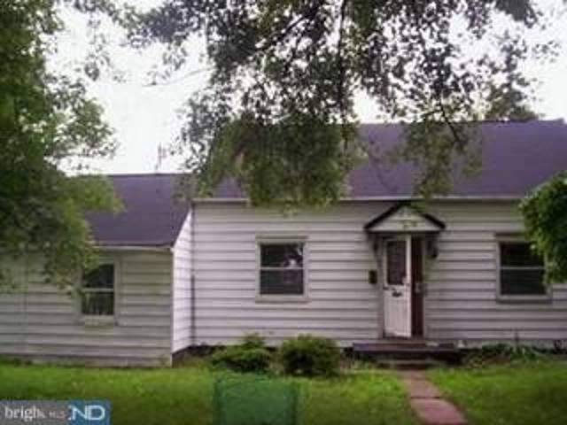 618 Cedar Ave, Croydon, PA 19021
