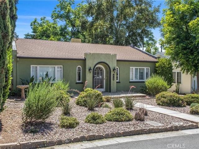 618 Cypress Cir, Redlands, CA 92373