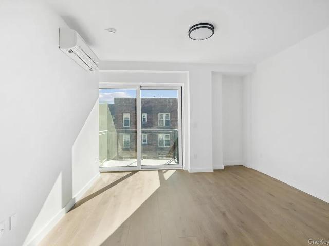 618 Avenue H 7G
