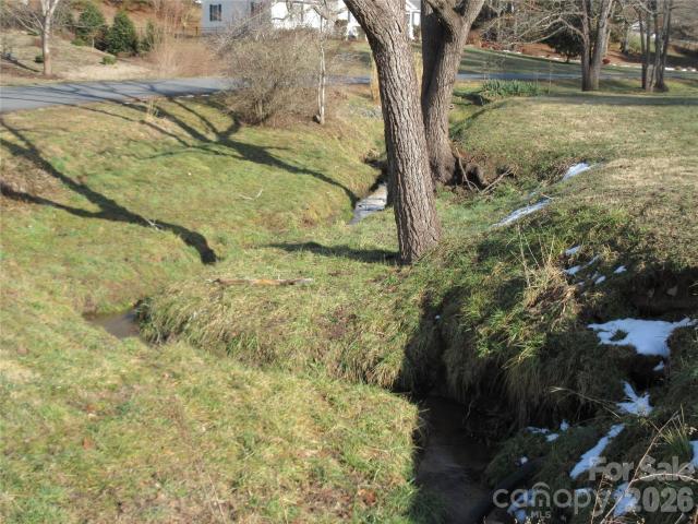 618 Brook Knoll Cir, Weaverville, NC 28787 | MLS #4343 | Compass