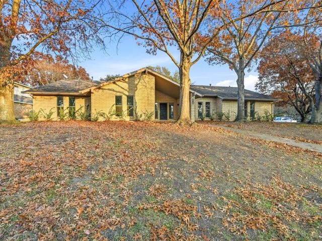 618 Green Hills Court