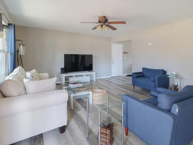 618 Dogwood Dr, Champaign, IL 61821 | MLS #12572 | Compass