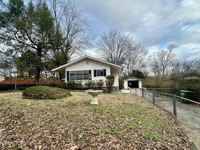 618 Elizabeth St, Maryville, TN 37804