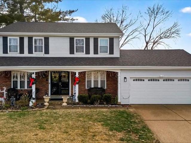 618 Fox Plains Dr, Florissant, MO 63034