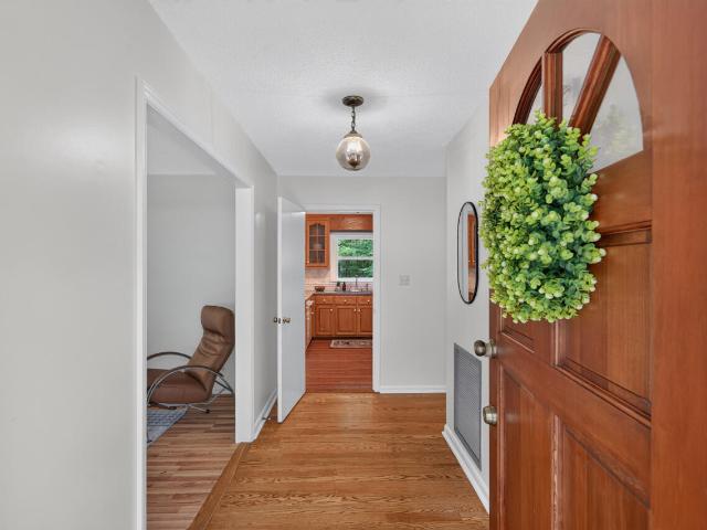 618 Kingsbury Drive