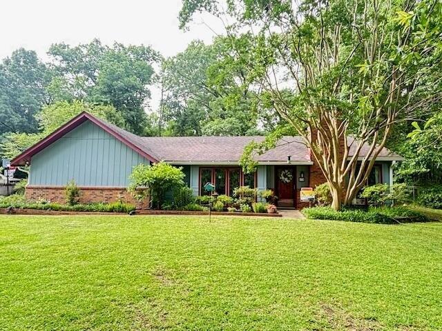 618 Hospital Rd, Starkville, MS 39759