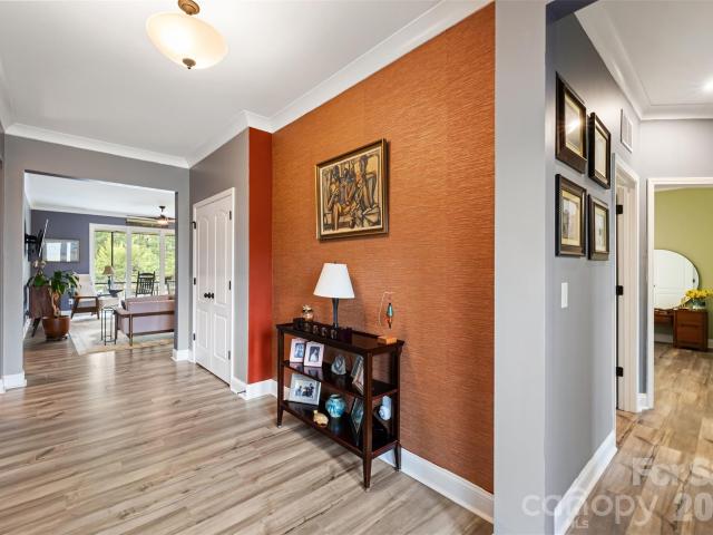 618 Hinterland Lane