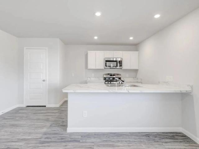 618 Juniper Street