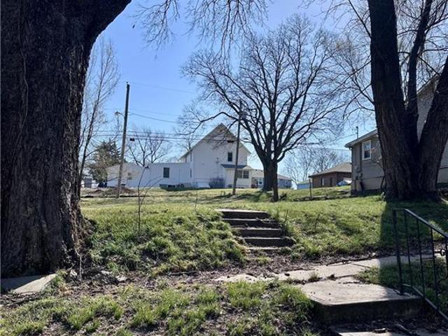 618 Locust Street