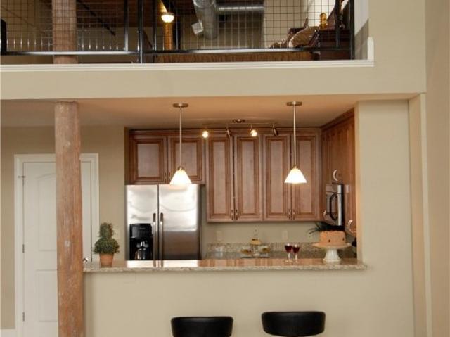 618 MAIN Street 01 307