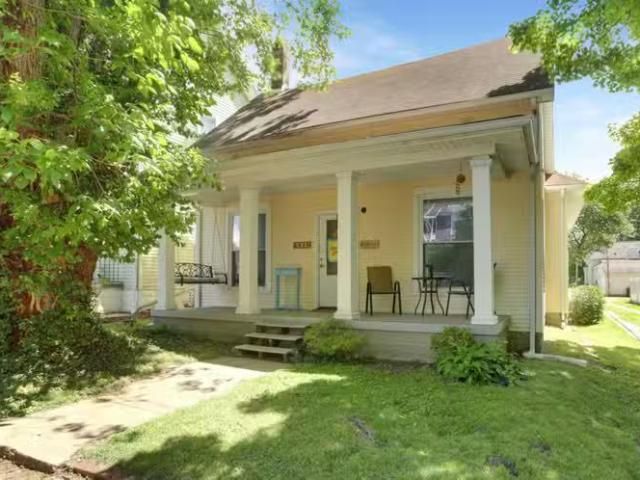 618 MULBERRY ST, MOUNT VERNON, IN 47620 Single Family Residenc.