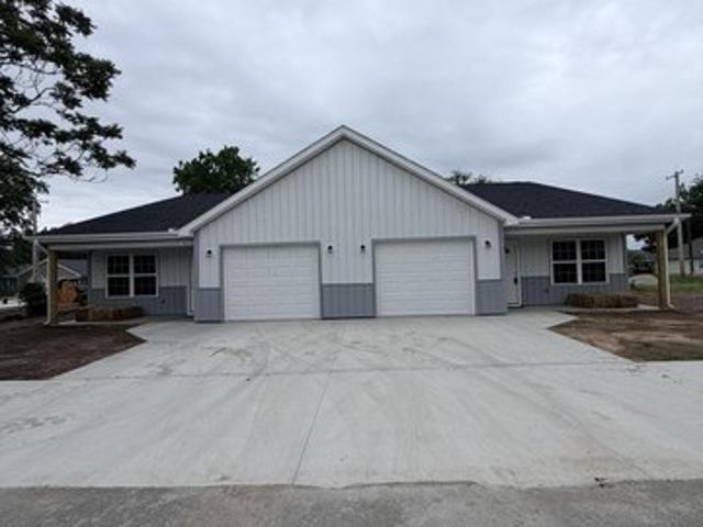 618 N Hall St Unit A, Webb City, MO 64870