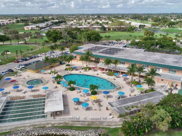 618 Normandy Ln, Delray Beach, FL 33484 | MLS #R11158