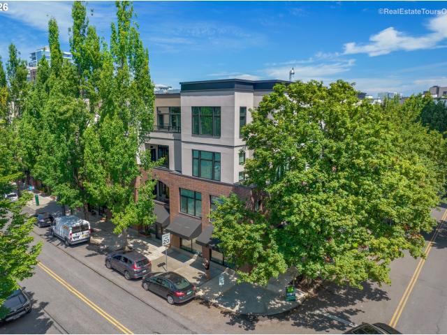 618 NW 12TH AVE # 303