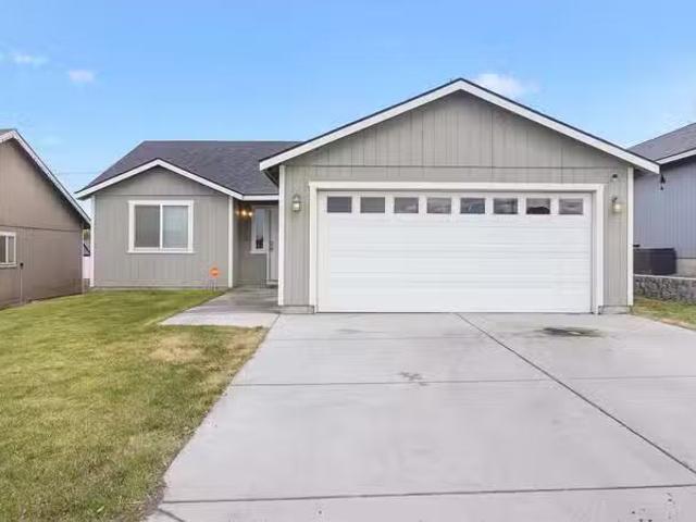 618 S County Rd, Warden, WA 98857 640067867