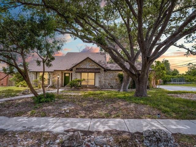 618 Sonnet Dr, San Antonio, TX 78216