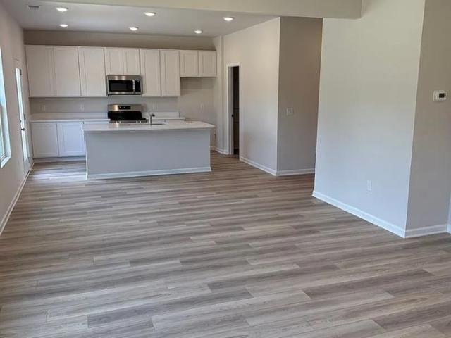 618 Standard Avenue