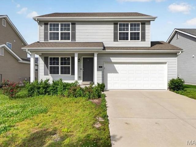 618 Palisades Dr, Saint Charles, MO 63301