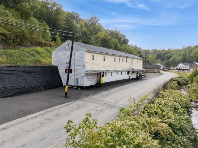618 Pike Run Dr, Daisytown, PA 15427 | MLS #1723
