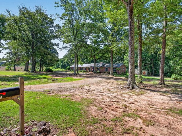 618 Racetrack Road