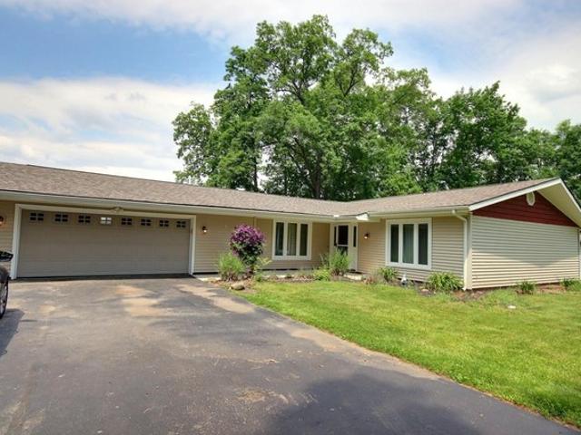 618 Rewill Dr, Fort Wayne, IN 46804