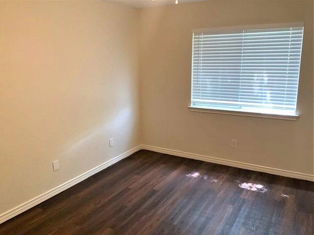 618 W Mayfield St, Philadelphia, PA 19133
