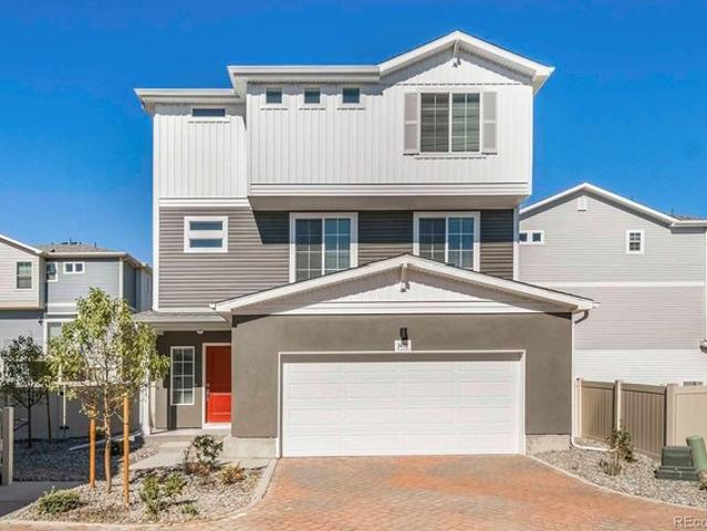 618 Wagon Wheel Way, Bennett, CO 80102