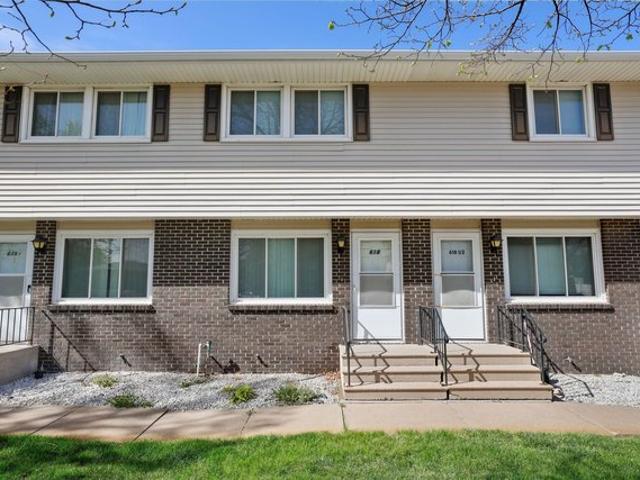 618 Thomas Dr, Hastings, NE 68901