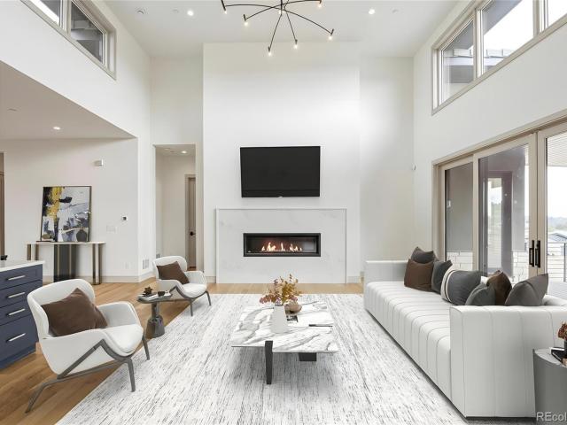 6194 Oxford Peak Lane