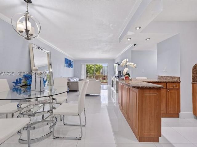 6195 W 18th Ave Apt G212, Hialeah, FL 33012