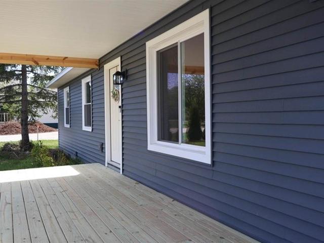 6197 Old 31 S, Charlevoix, MI 49720