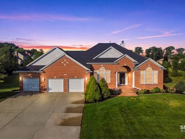 6197 Summerhill Dr, Hudsonville, MI 49426