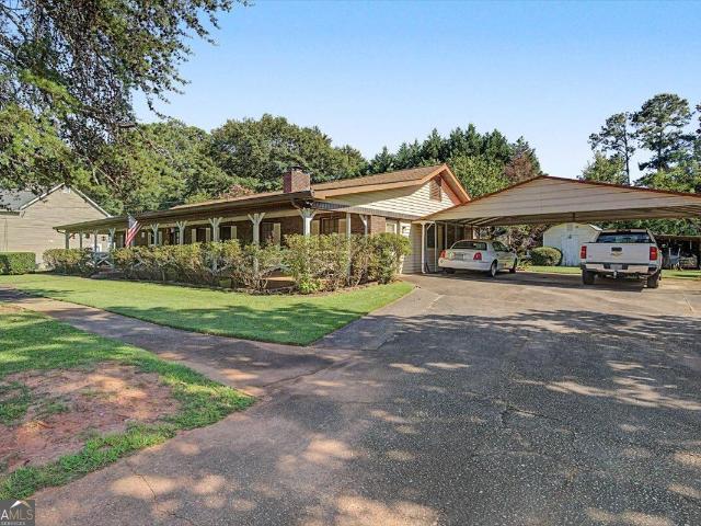 6198 N Summers