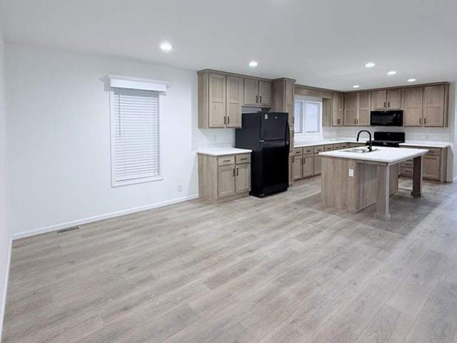 6198 W Adams, Belleville, MI 48111
