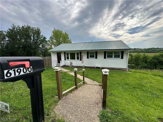 61900 Fairview Rd, Barnesville, OH 43713
