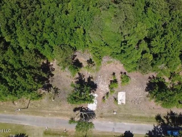 6190 N Railroad Ave, Bay Saint Louis, MS 39520