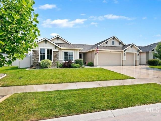 6190 E Canyon Crossing Dr, Nampa, ID 83687