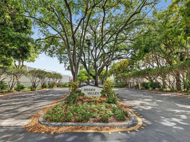 6190 SW 90th Ct, Unit 1K, Miami, FL 33173 | MLS #A11983 | Compass